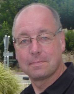 Mid Morning with Simon Jones - Moorlands Radio